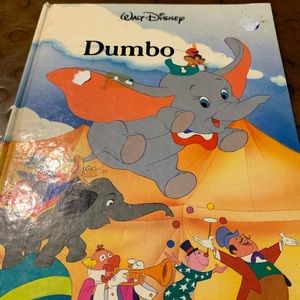 Disney | Other | Walt Disneys Dumbo Twin Books Hard Cover Gallery ...